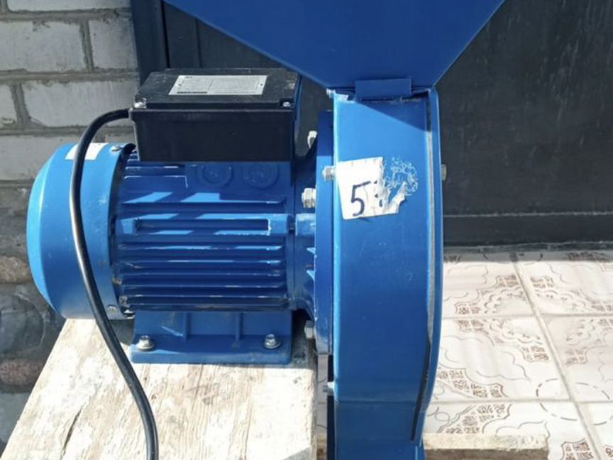 Кормоизмельчитель, корм, дробилка