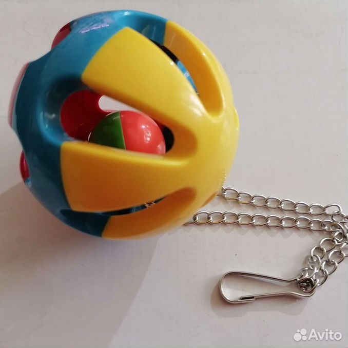 Игрушка для большого попугая
