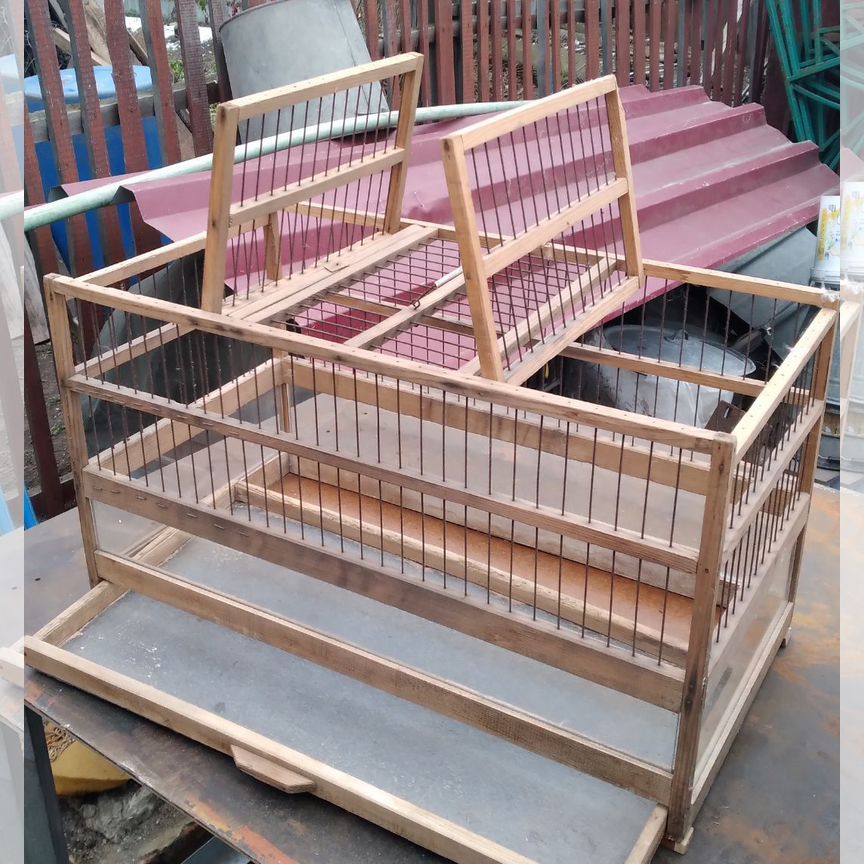 Клетка для птиц из дерева