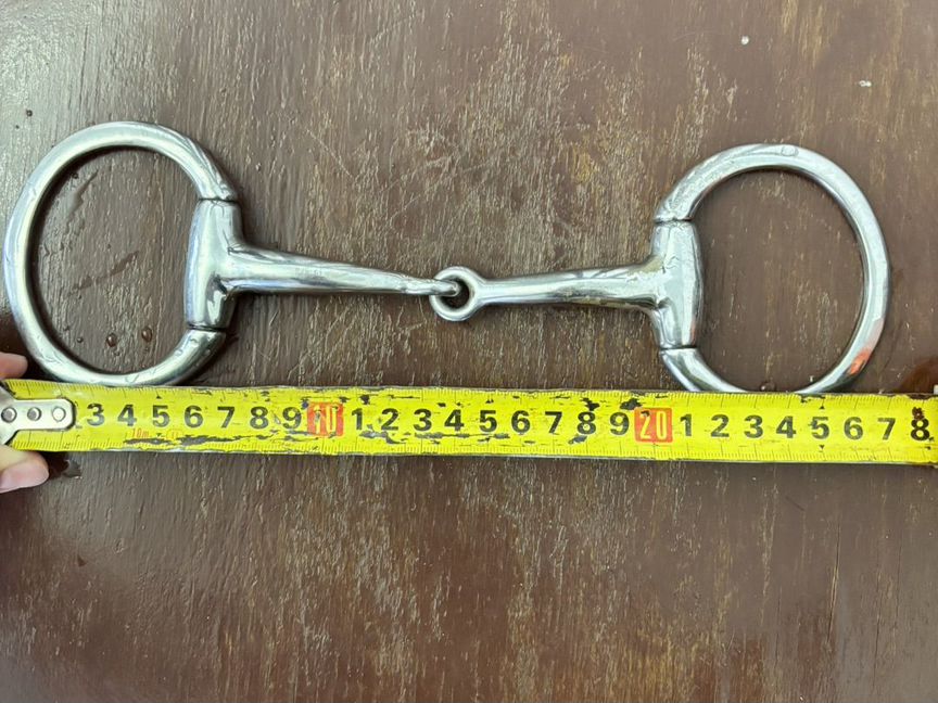 Трензель для лошади