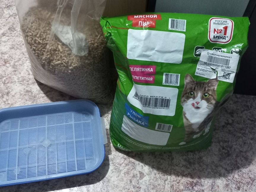 Кошачий корм, лоток, наполнитель
