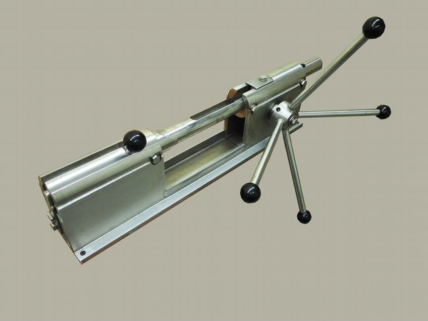 Устройство для снятия мяса с костей птицы