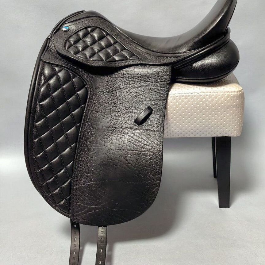 Выездковое седло Ryder Legacy