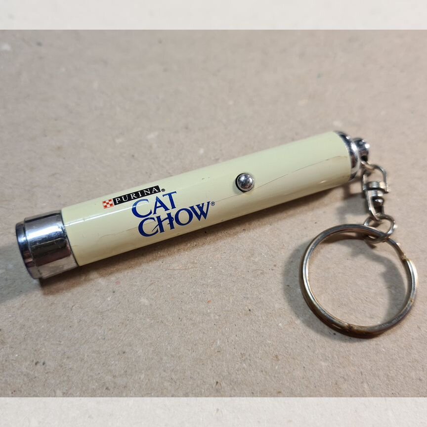 Игрушка-фонарик для кошки