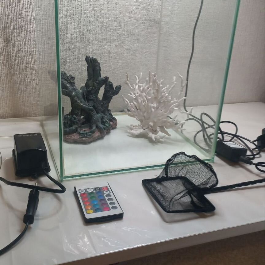 Аквариум с принадлежностями