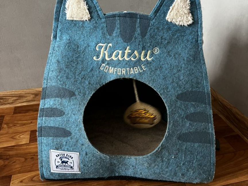 Домик для кота/кошки с игрушкой