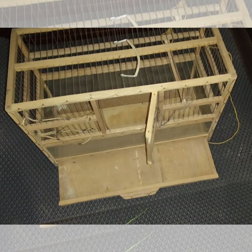 Клетка для птиц из дерева