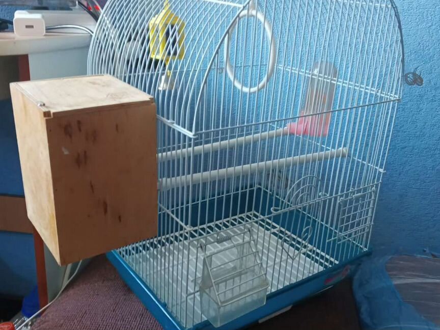Клетка для попугая б/у