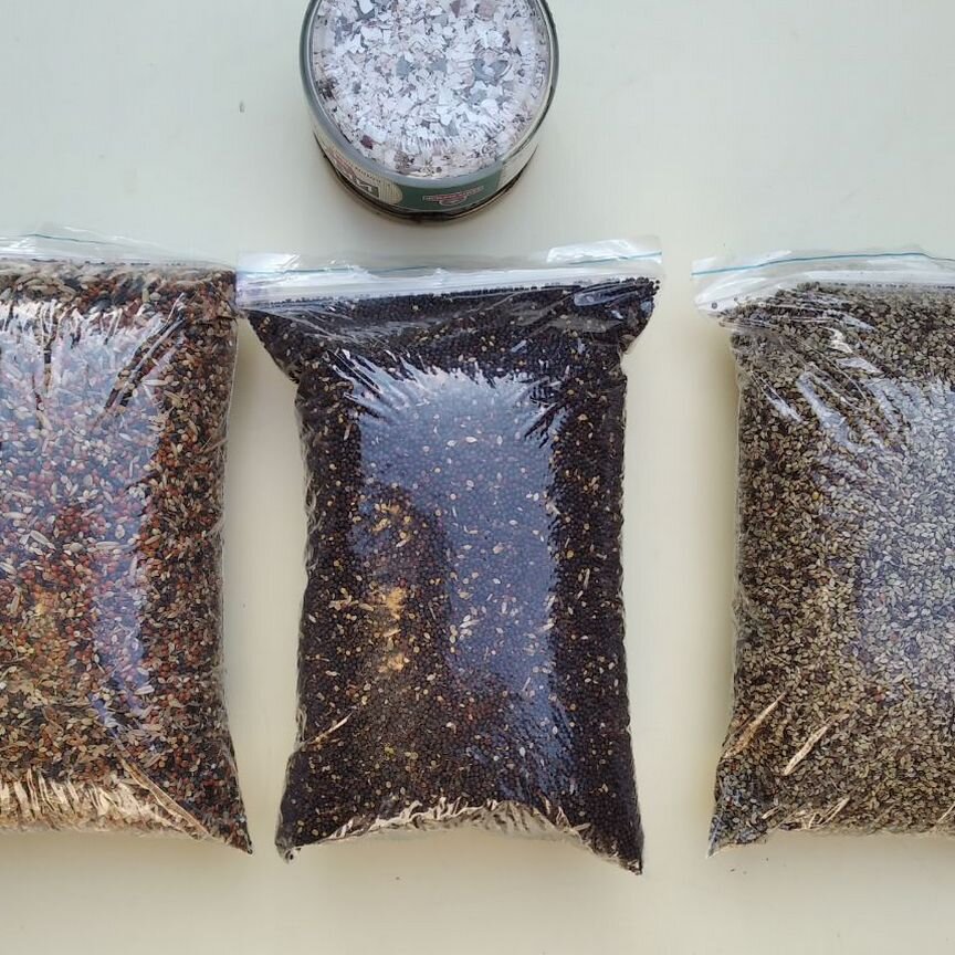 Корма для декоративных и лесных птиц