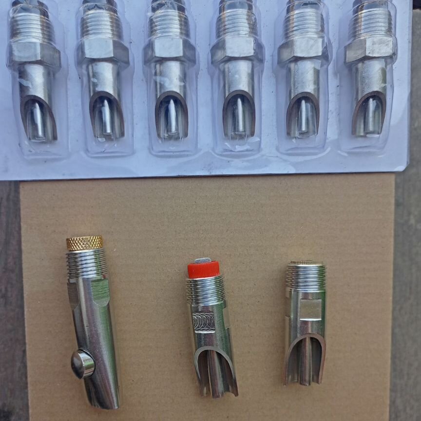 Ниппельные поилки для свиней