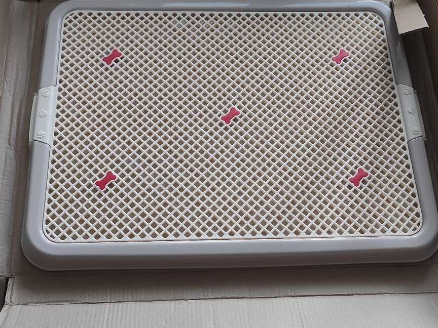 Туалет для собак и кошек с сеткой новый