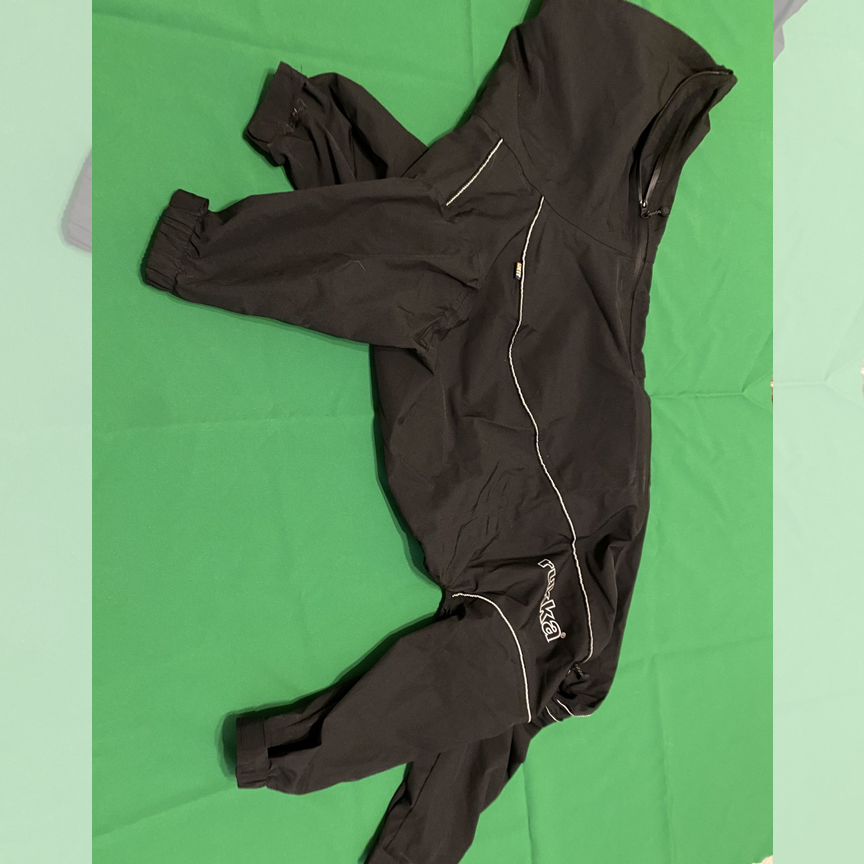 Комбинезон для средней собаки