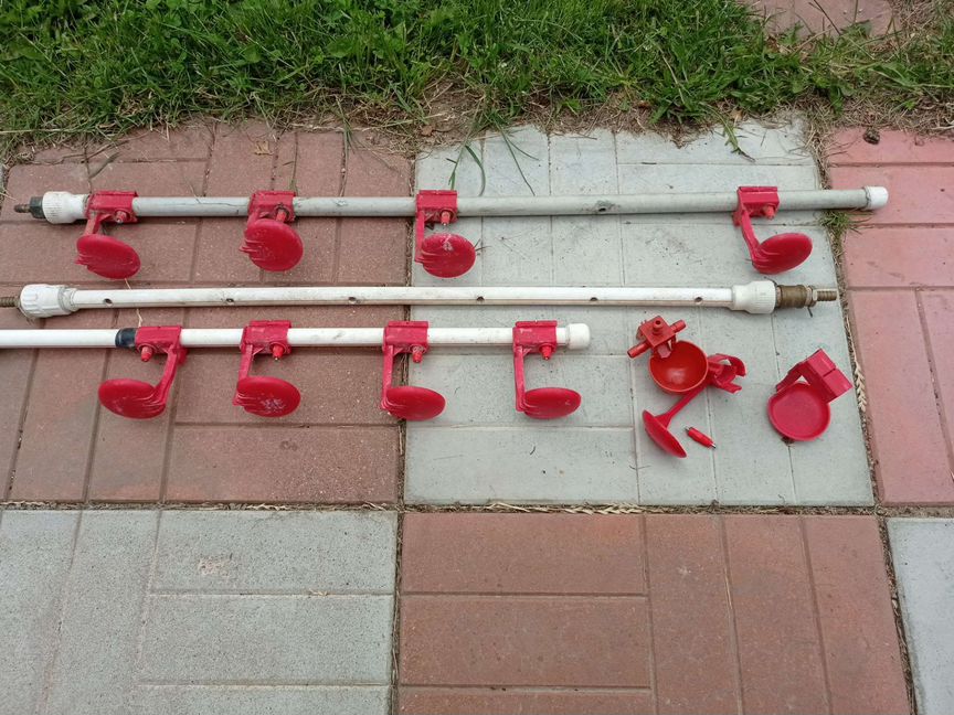 Нипельные поилки, пальцы для перосъемных машин