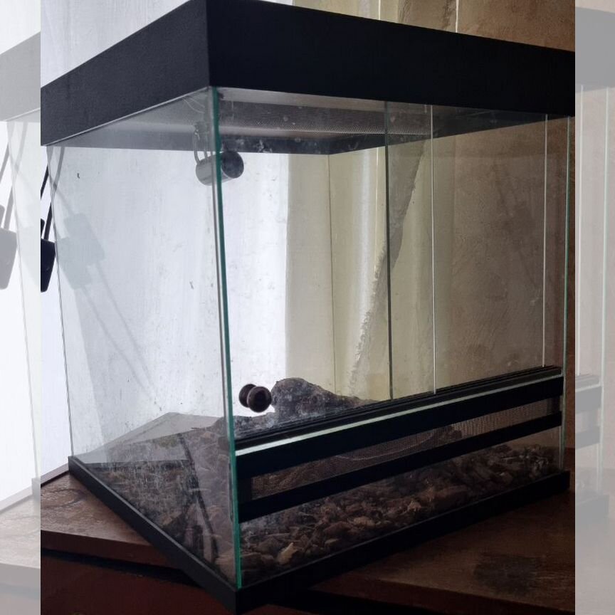 Террариум и греющий камень б/у