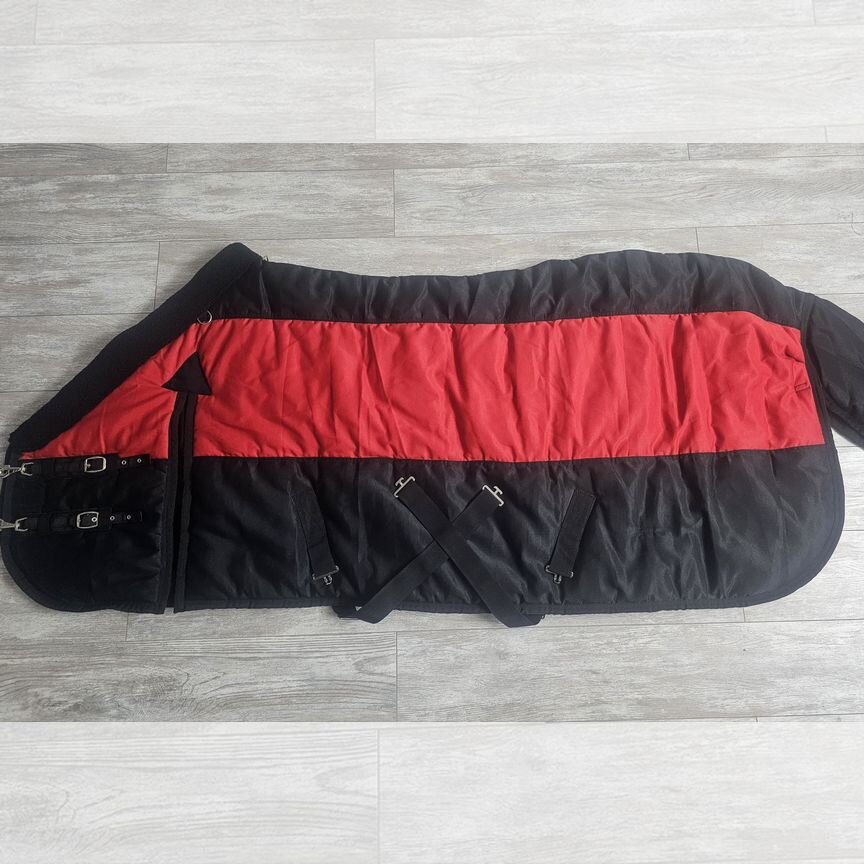 Зимняя попона на лошадь