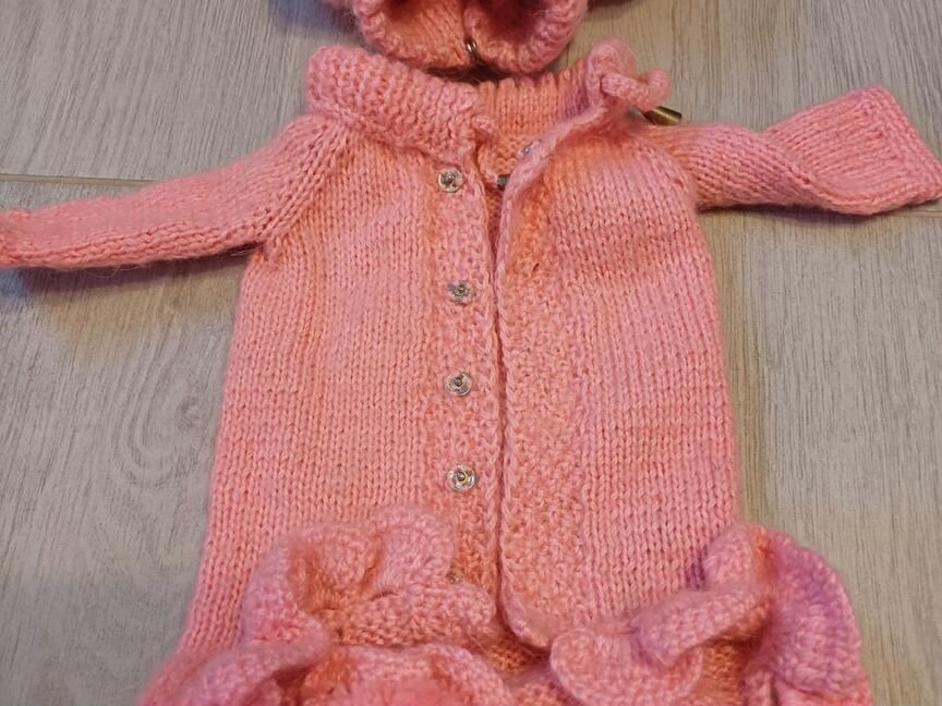 Шубка и шапка с бубонами для тойчика