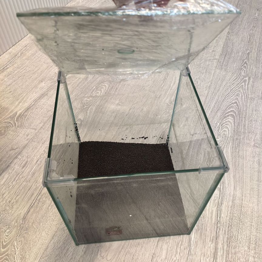 Аквариум с аксессурами