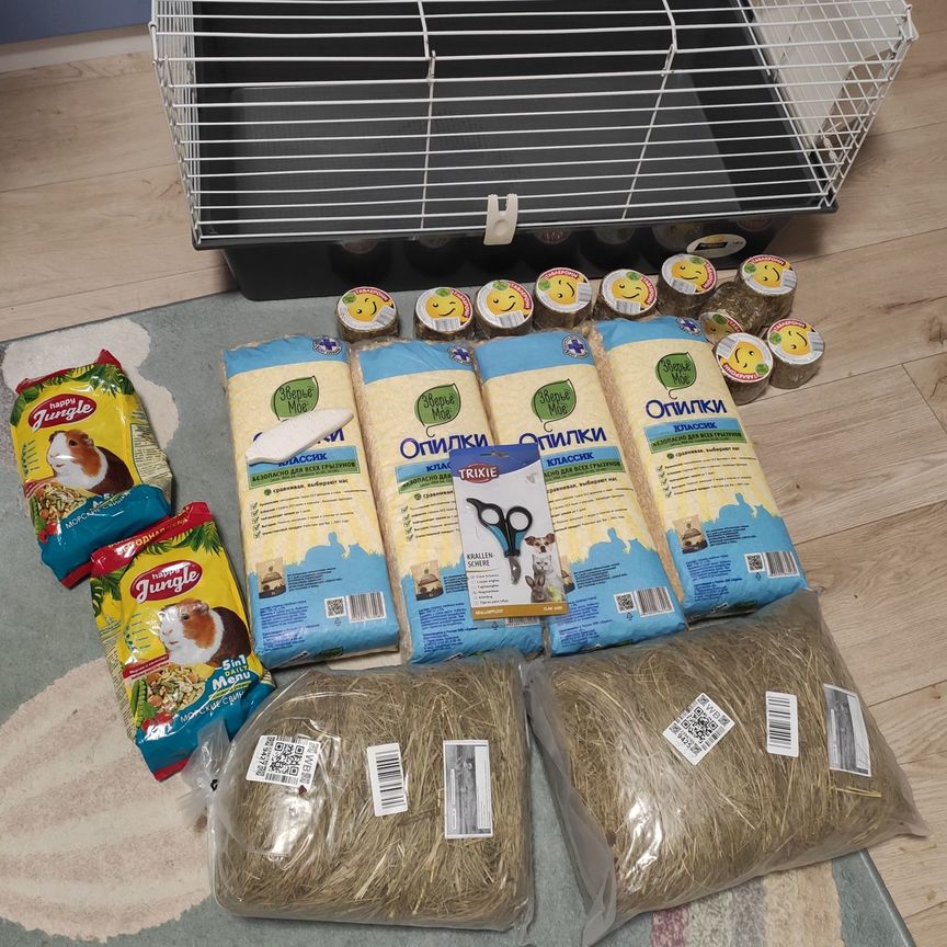 Клетка и всё необходимое для морской свинки