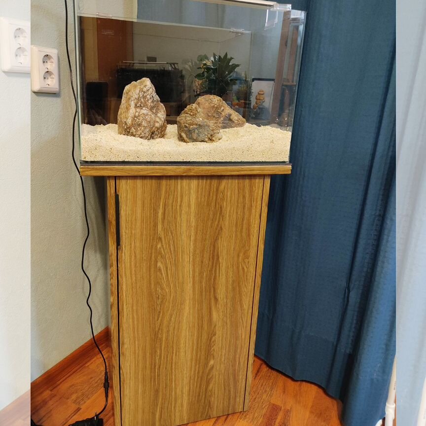 Аквариум.С тумбой.Со светом Chihiros