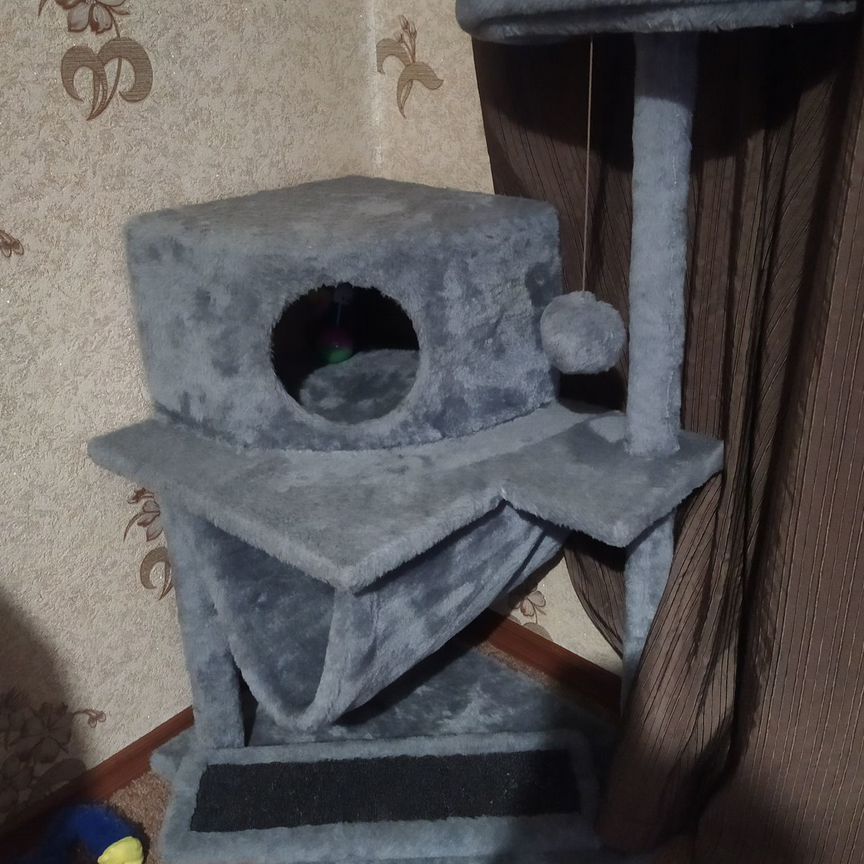 Домик для кошки с когтеточкой бу