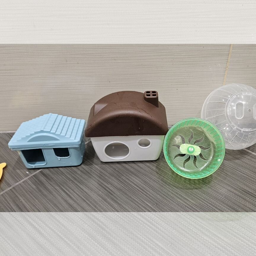 Домик, колесо, шар для хомяка