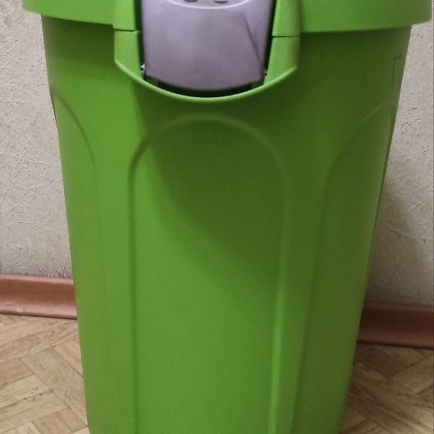 Контейнер для хранения корма (23 литра)