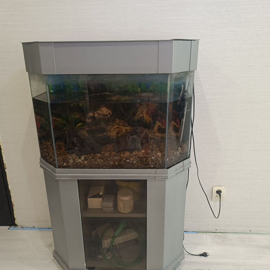 Аквариум с тумбой бу