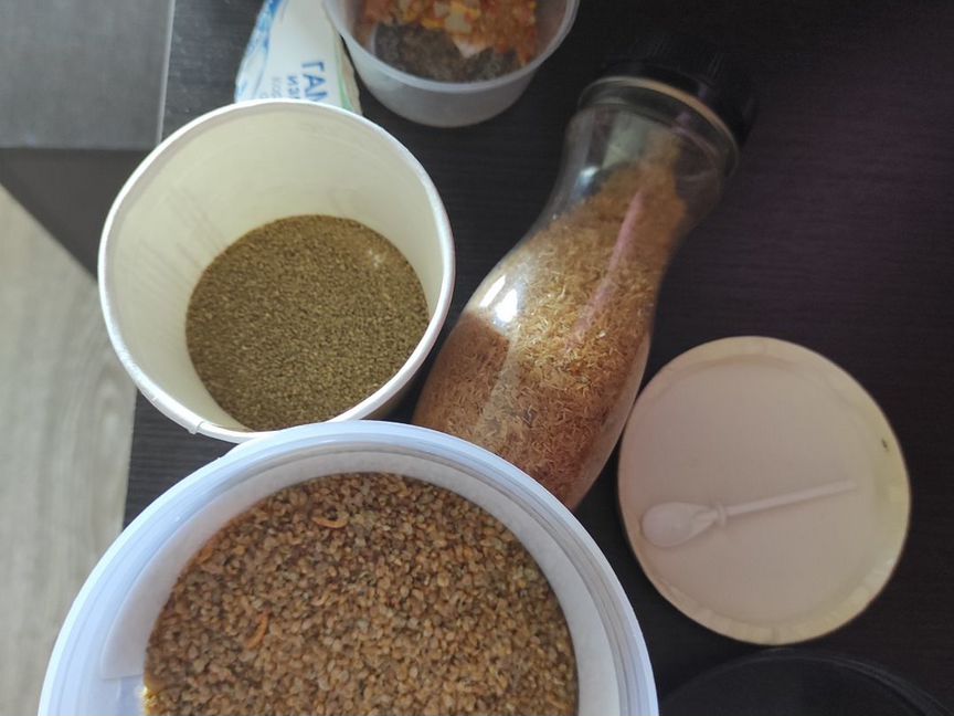 Корм для аквариумных рыб