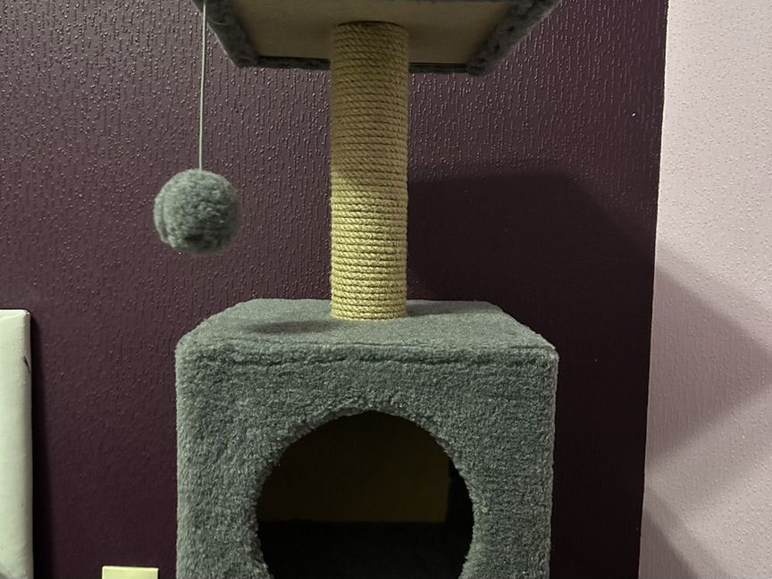Домик-когтеточка почти новый