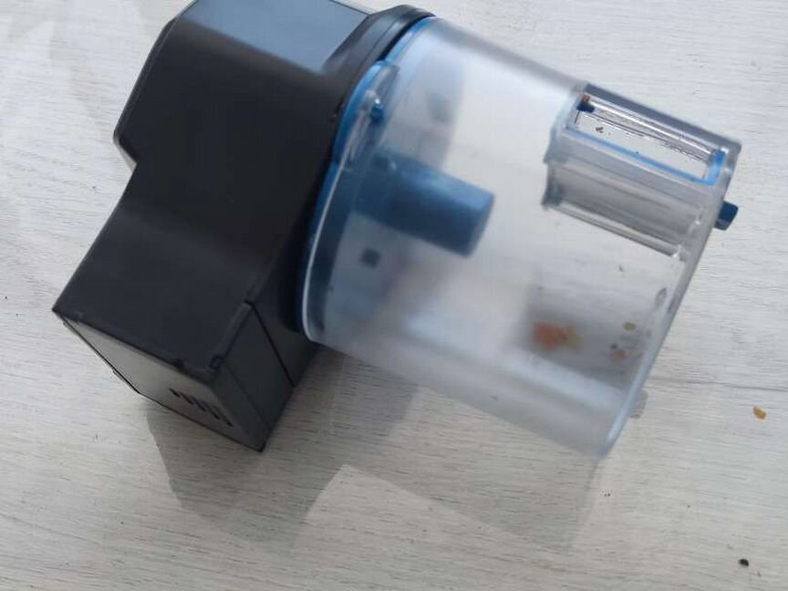 Автокормушка для рыб