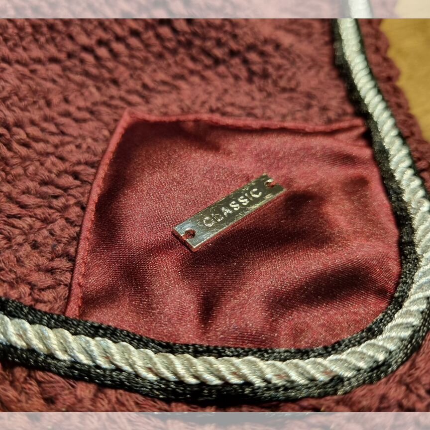 Ушки для лошади бордовые