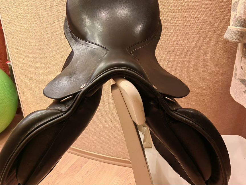 Седло для лошади