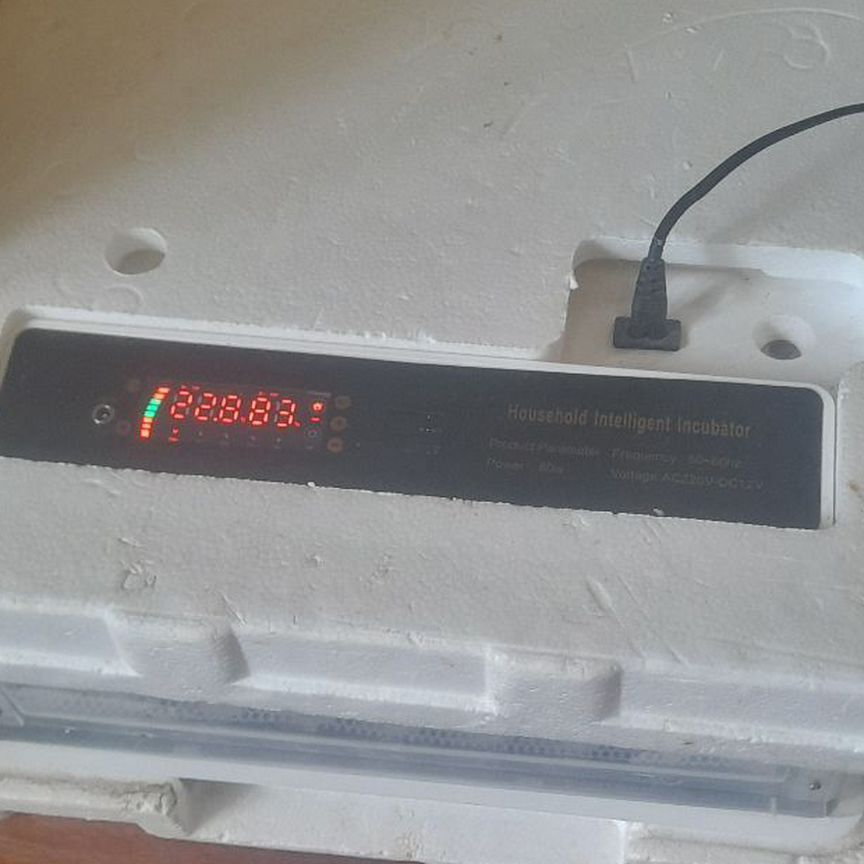 Продам инкубатор