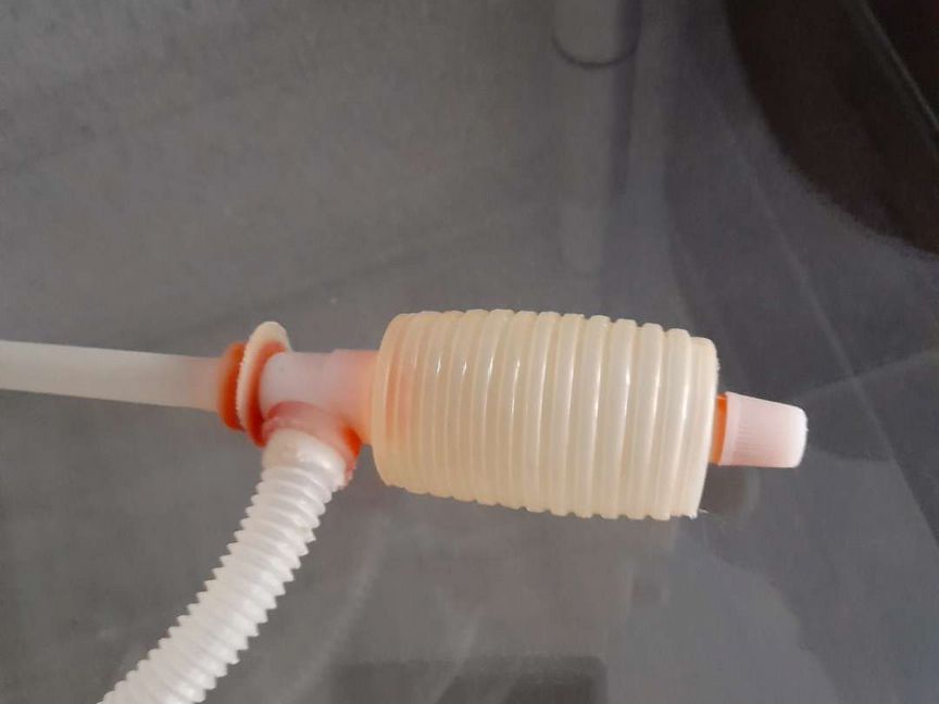 Ручной насос для аквариума