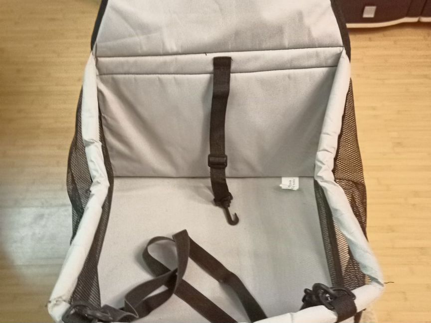 Автокресло для собак