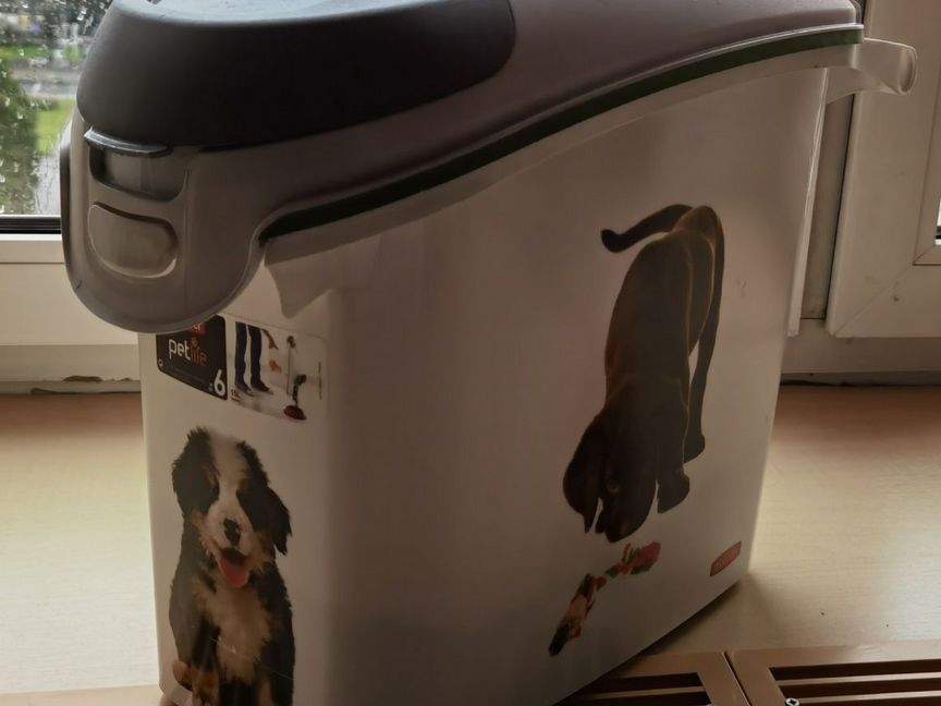 Контейнер для сухого корма для собак (животных)