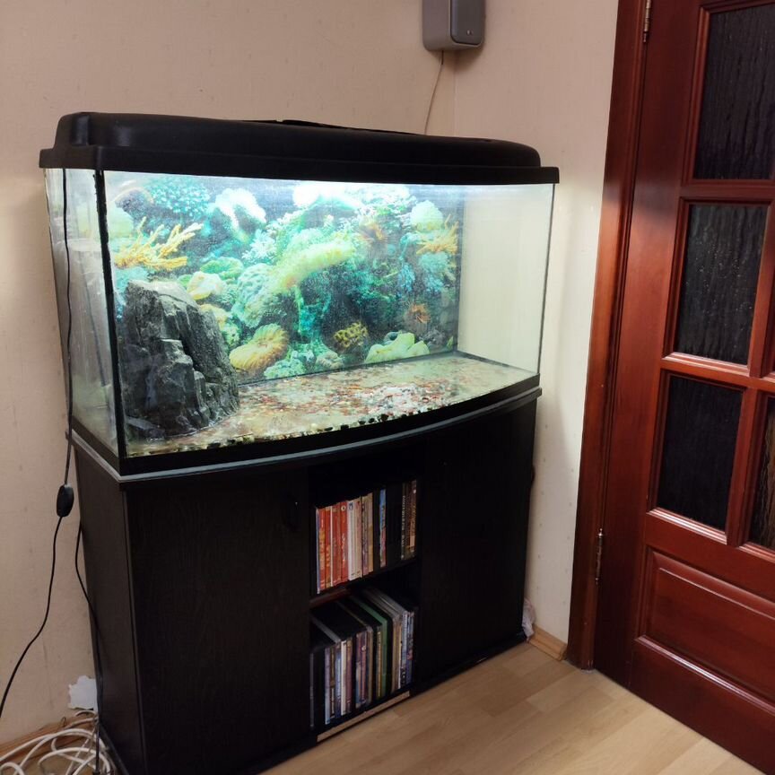 Аквариум с тумбой 170 л