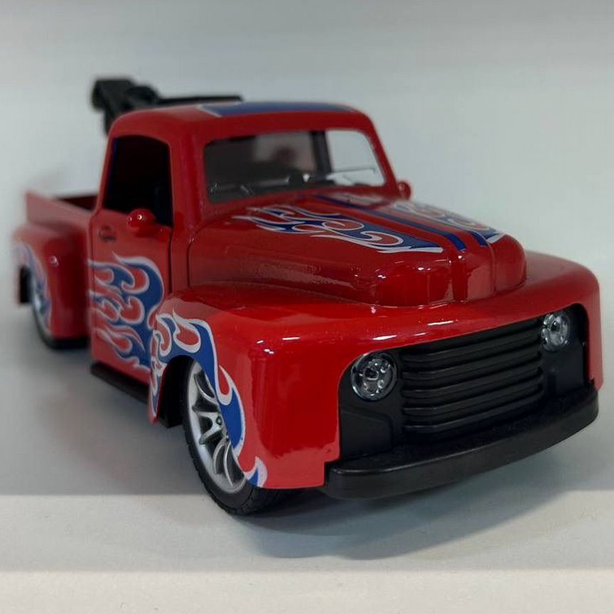Модель автомобиля 1:24