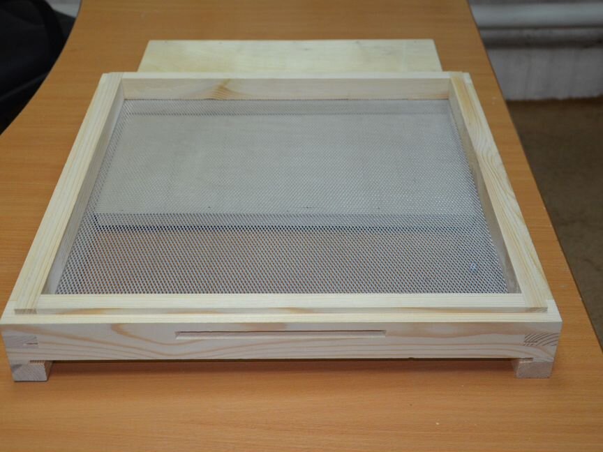 Противоварроатозное, комбинированное дно, ульи