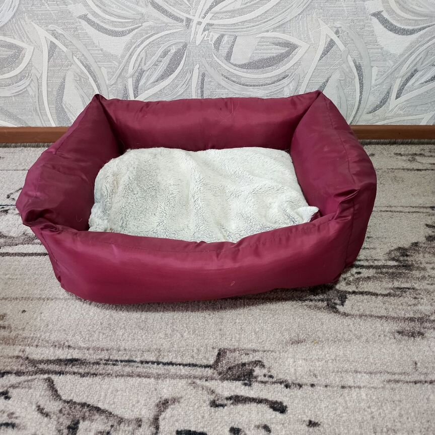 Продам лежанку для кошек