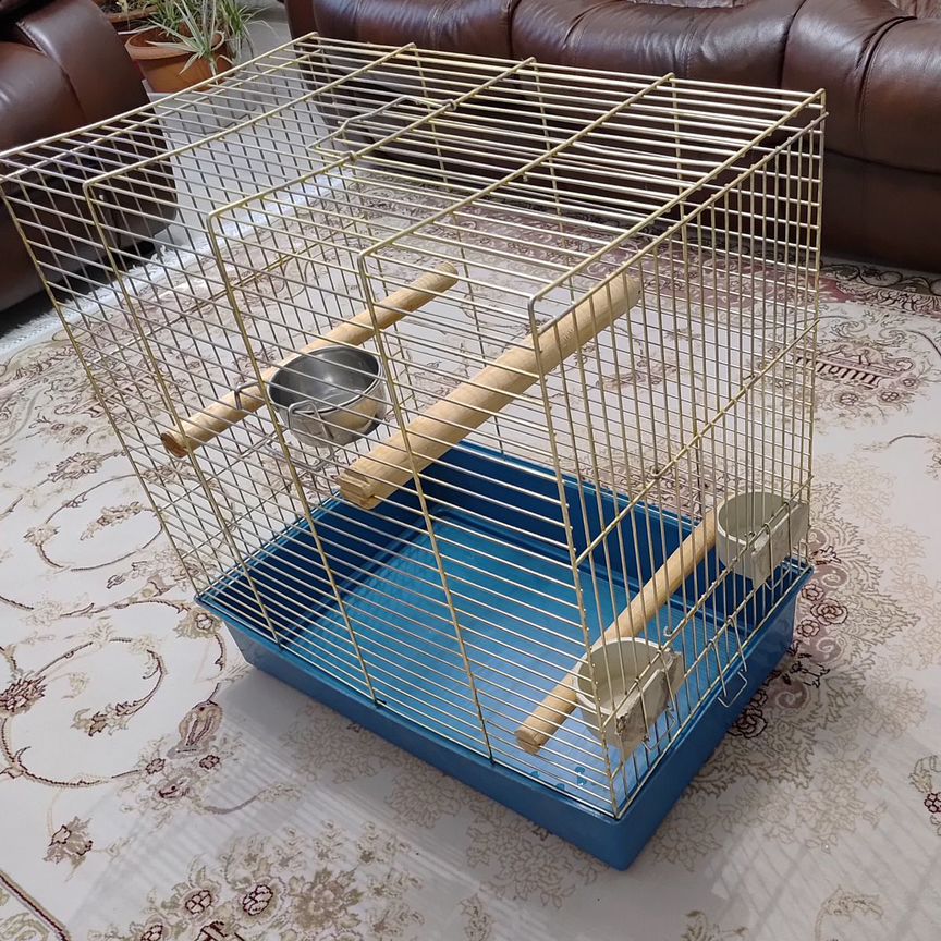 Клетка для среднего попугая