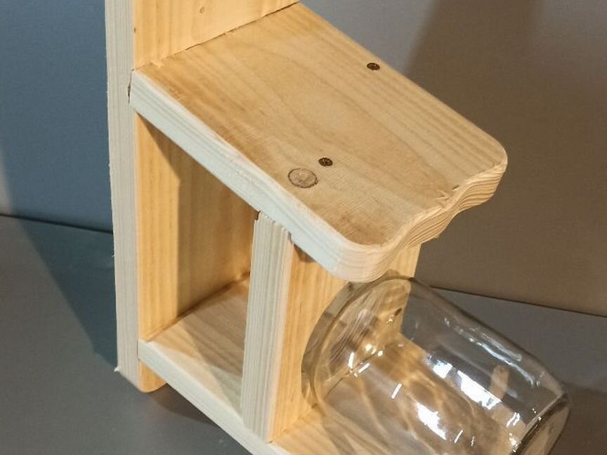 Кормушка для белок на литровую банку