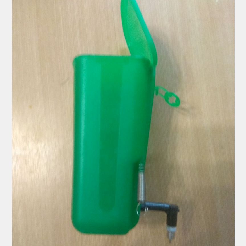 Поилка нипельная для кур и кроликов из Гатчины