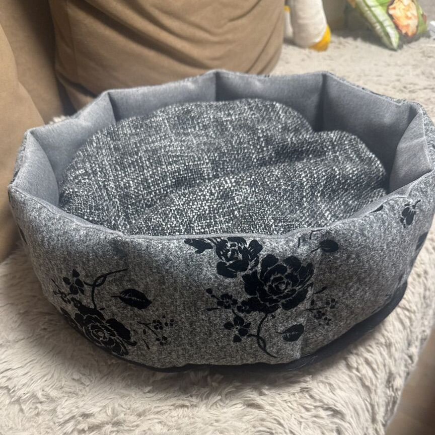 Лежанка для кошек