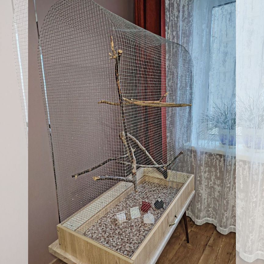 Клетка для попугая большая с подставкой