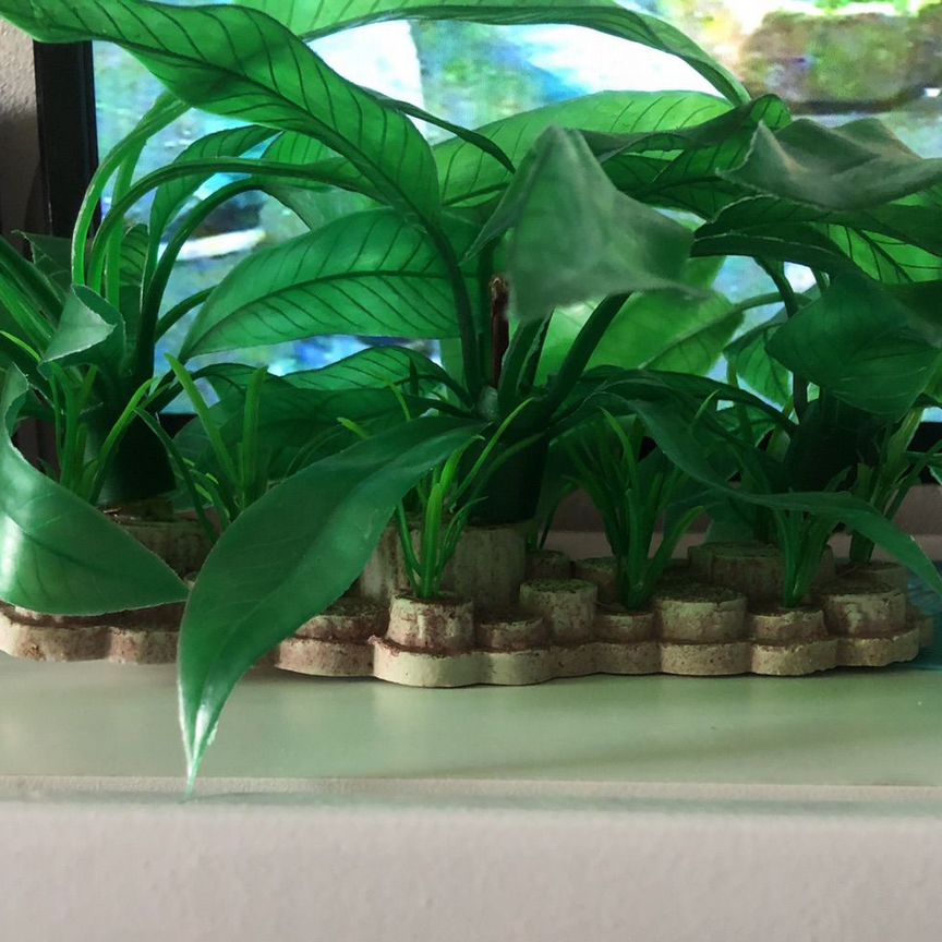 Искуственное растение для большого аквариума