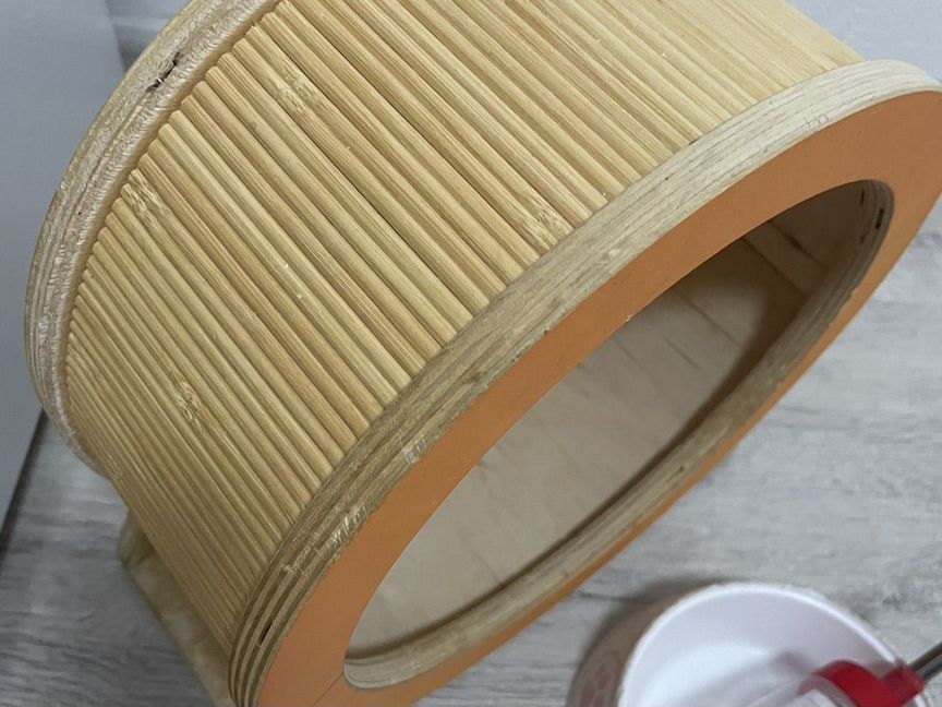 Колесо деревянное и вольер для грызуна