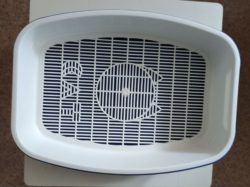 Лоток для кошек новый и Умный спрей для приучения