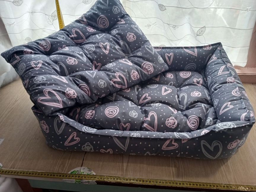 Лежанка и матрас для домашних животных