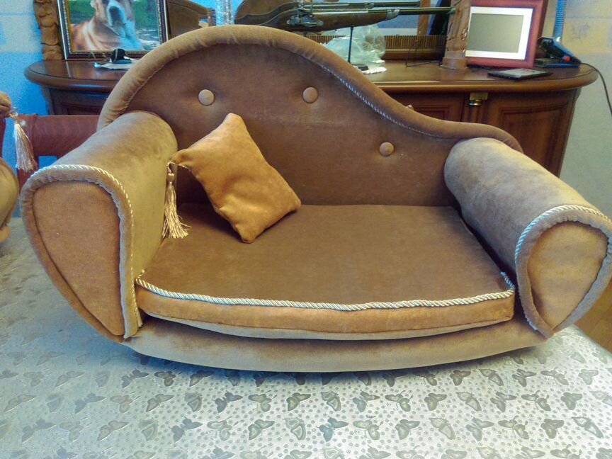 Диванчик для котейки или маленького собакена